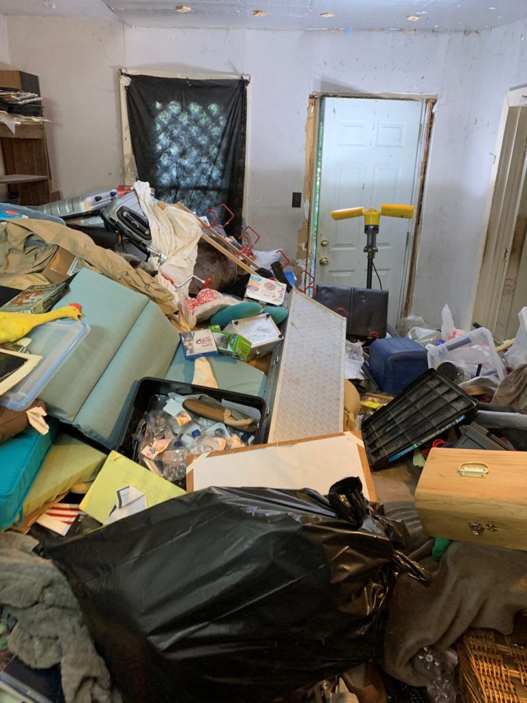 Professional Hoarding Cleanup: Before & After Pictures